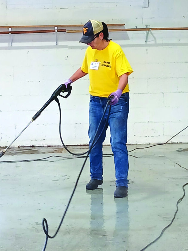 Local volunteers participate in Hurricane Helene relief efforts | News ...